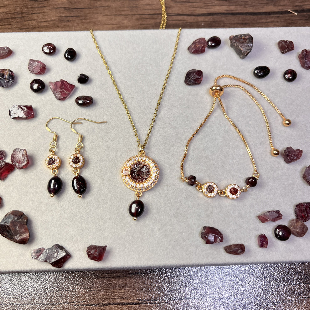 Andradite - Garnet Fullset – Stemsandpetalspk