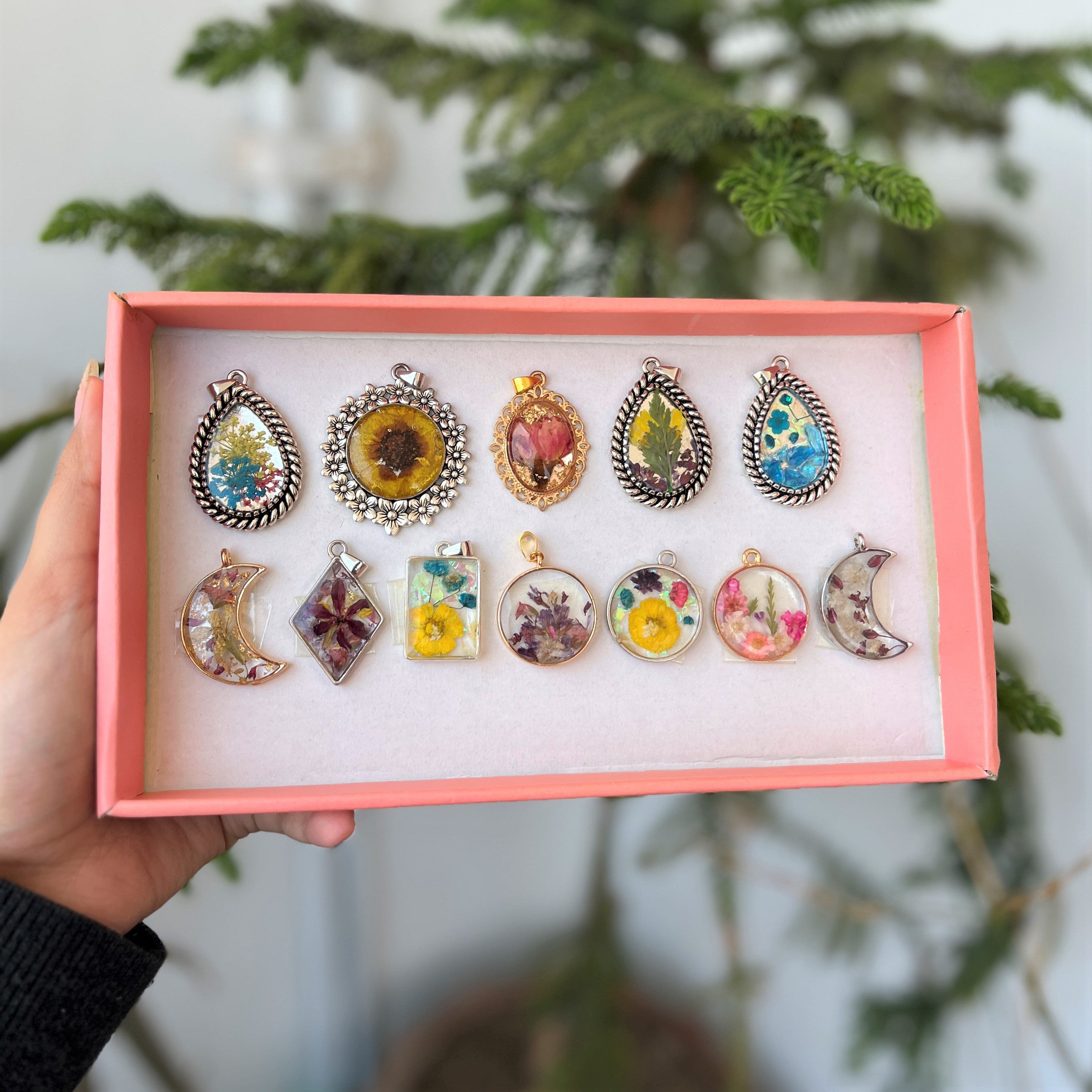 Resin Collection – Stemsandpetalspk